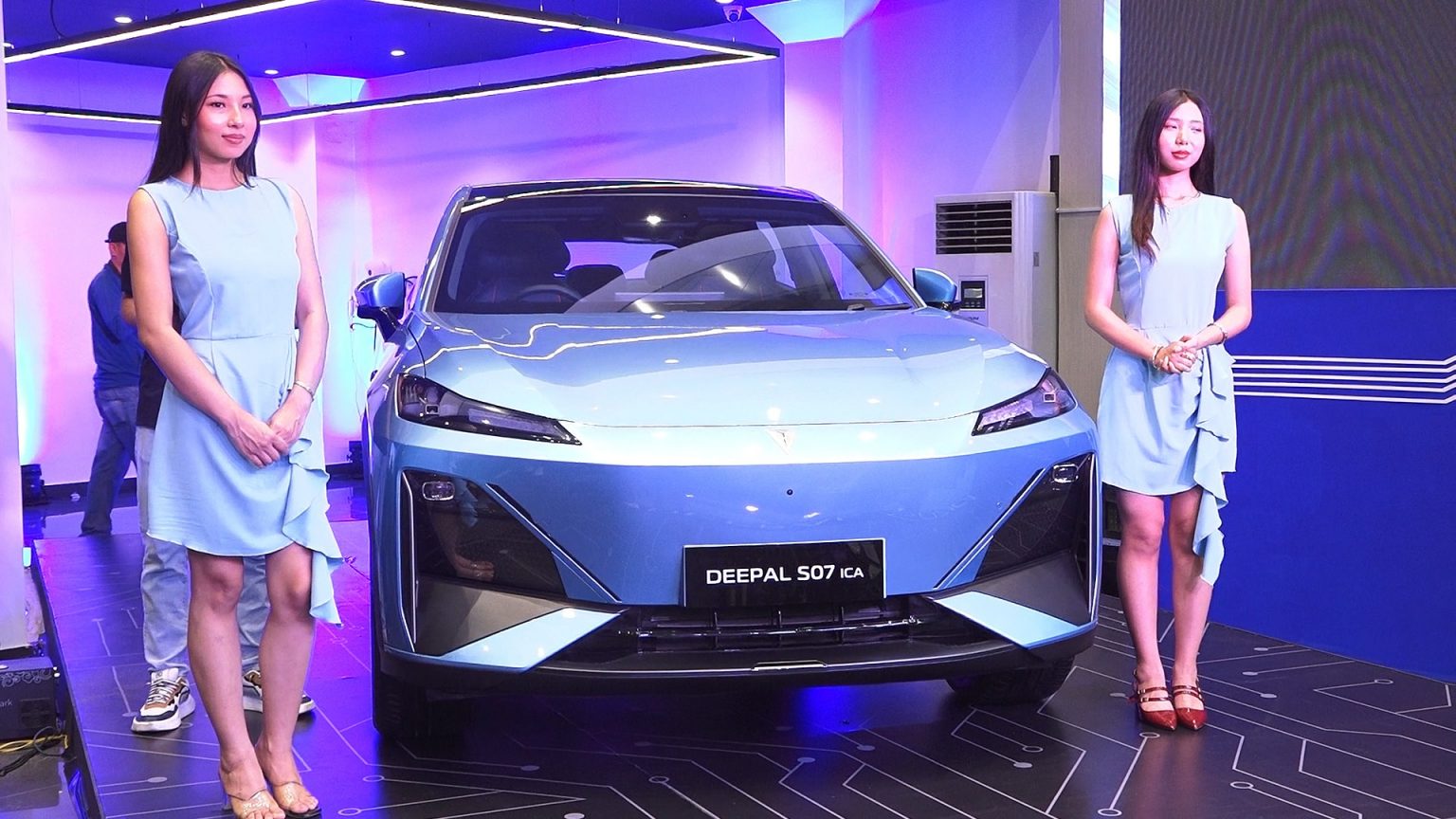 Deepal S07 Electric SUV Launched in Nepal: Smart Features, Futuristic ...